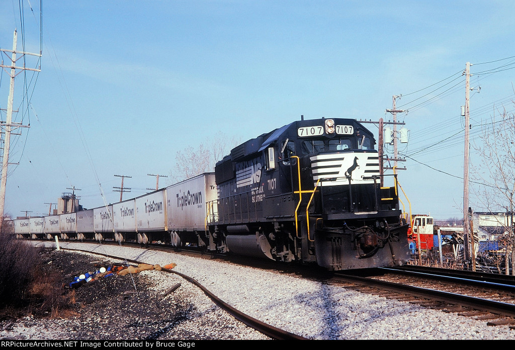 NS 7107